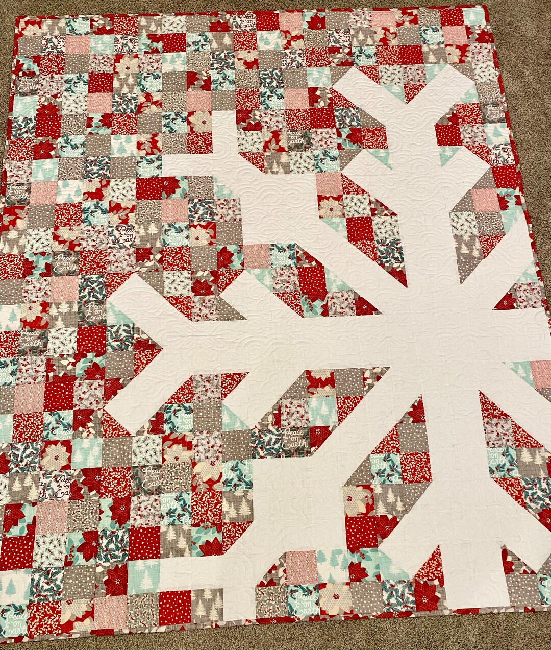 Snowflake Quilt Red Gray & Mint - Etsy
