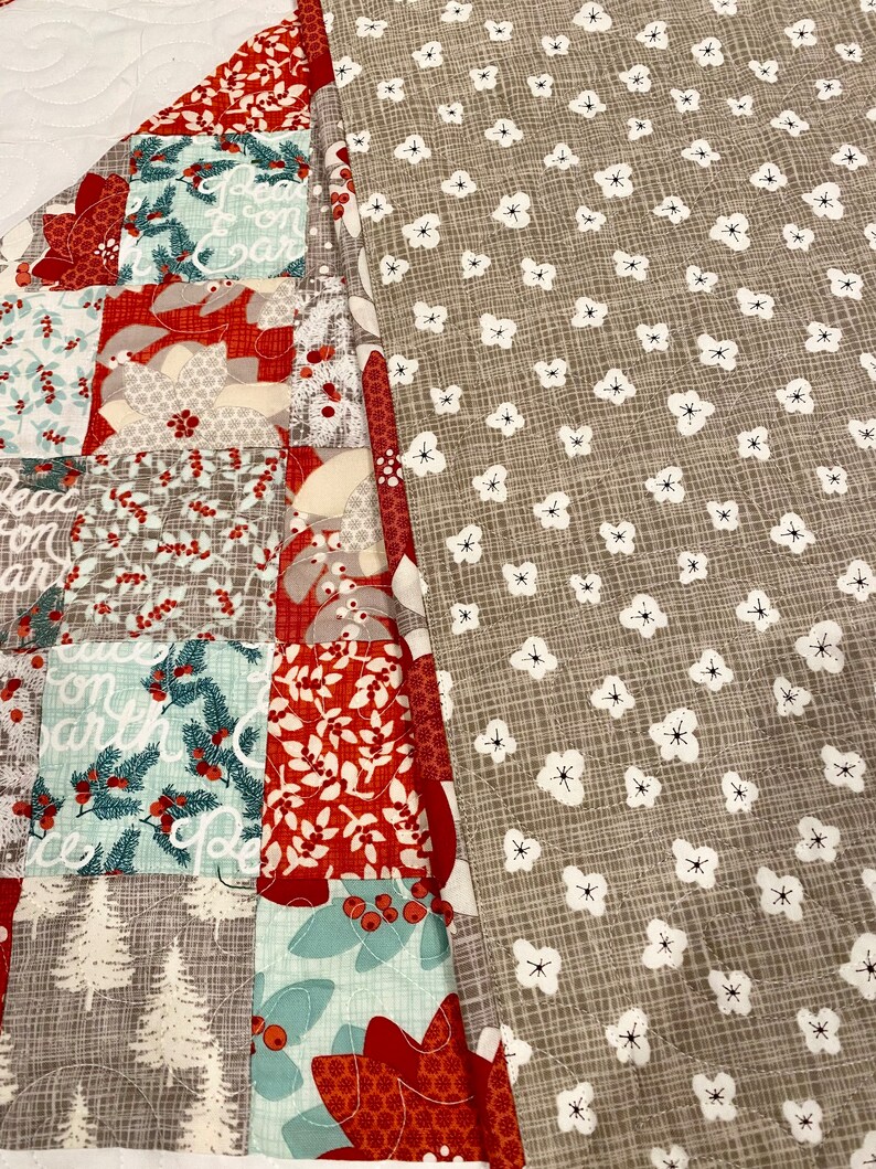 Snowflake Quilt Red Gray & Mint - Etsy