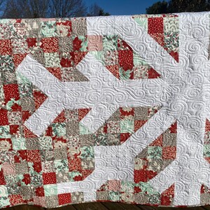 Snowflake Quilt Red Gray & Mint - Etsy