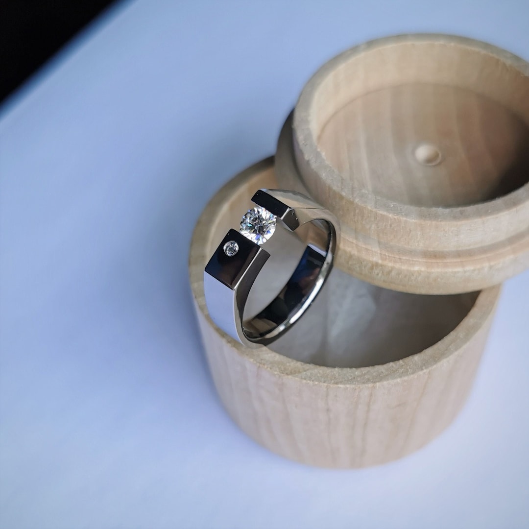 Handmade Titanium Tension Ring: Moissanite Stone Setting - Etsy