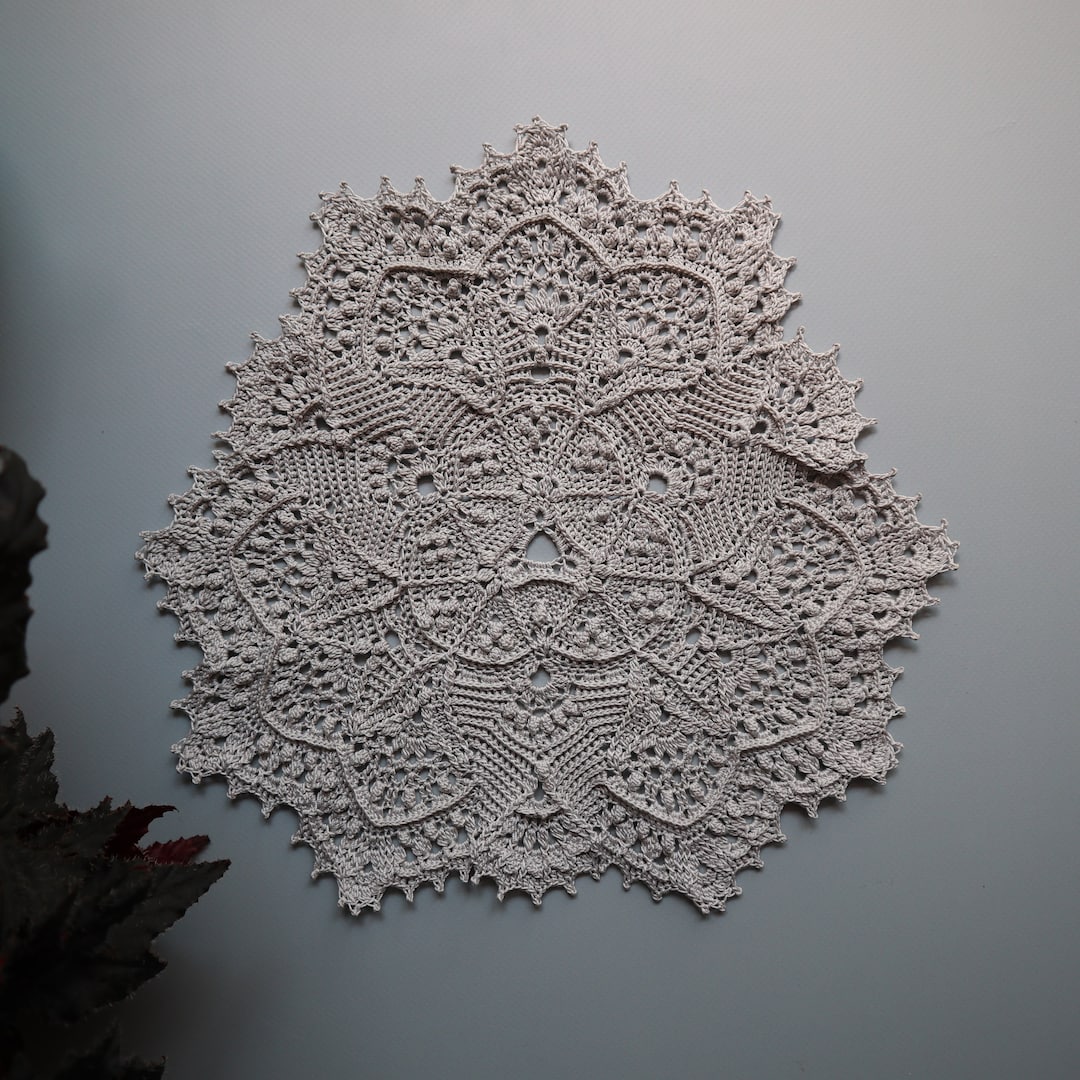 Crochet Pattern, Crochet Triangle Doily Pattern DIY, Written ...