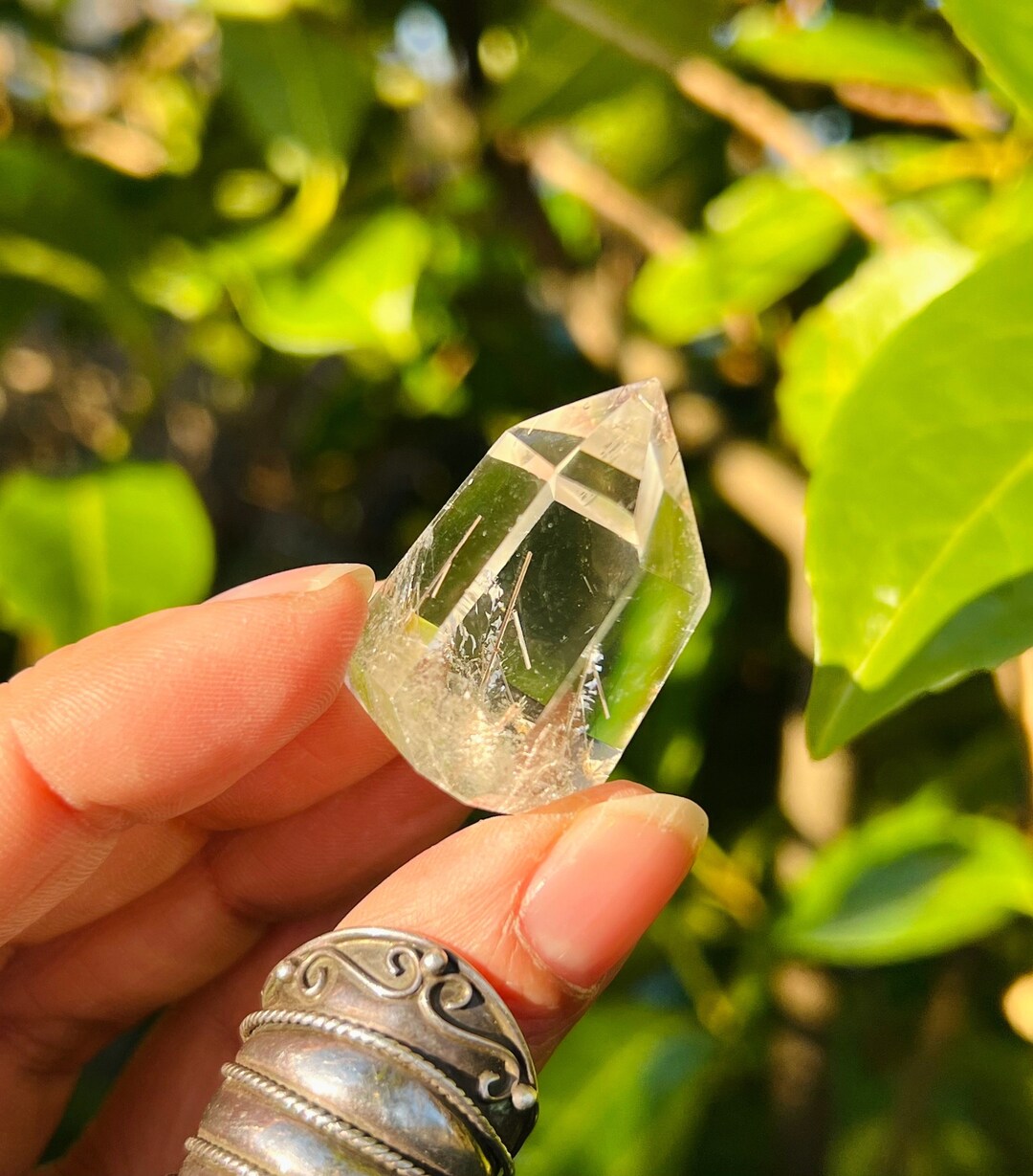 Titanio raro premium en torre de cristal de cuarzo transparente / Mini ...