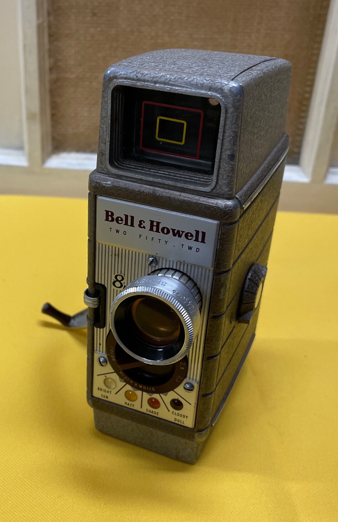 BELL & HOWELL 252 8mm Movie Camera - Vintage 1950s - Etsy