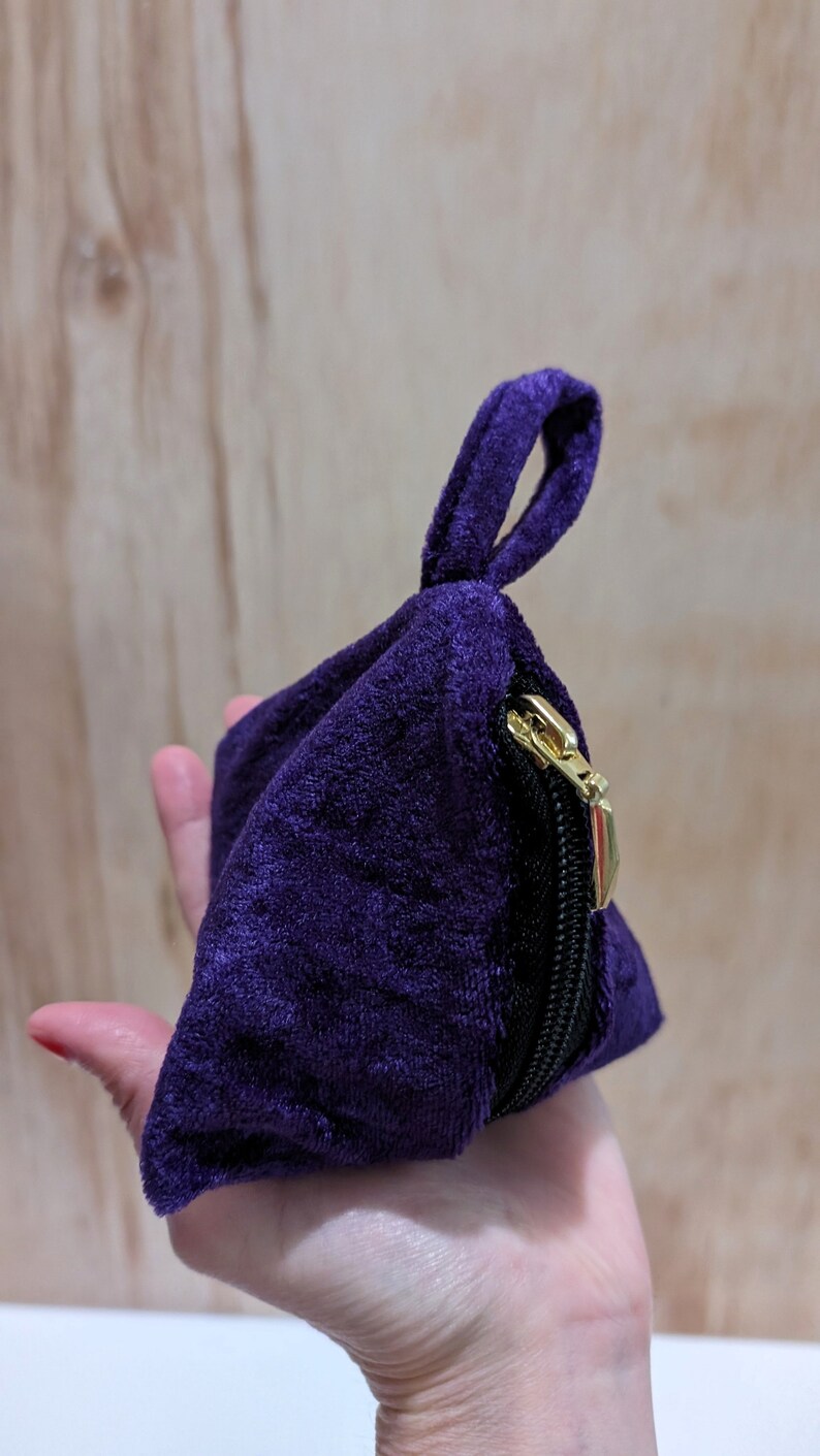 Small D4 Triangle Dice or Trinket Bag for Key Chains and Backpaks ...