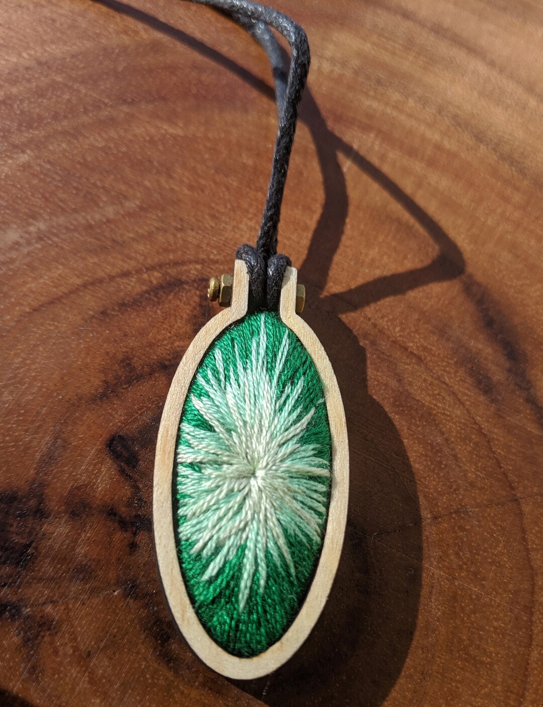 Emerald Green Oval Slipknot Pendant, Hand Embroidery Hoop Jewelry - Etsy
