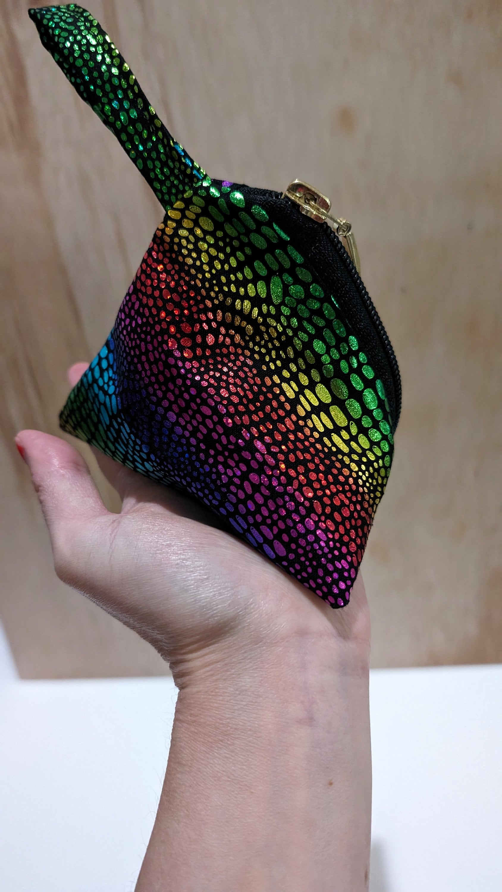 Small D4 Triangle Dice or Trinket Bag for Key Chains and Backpaks ...