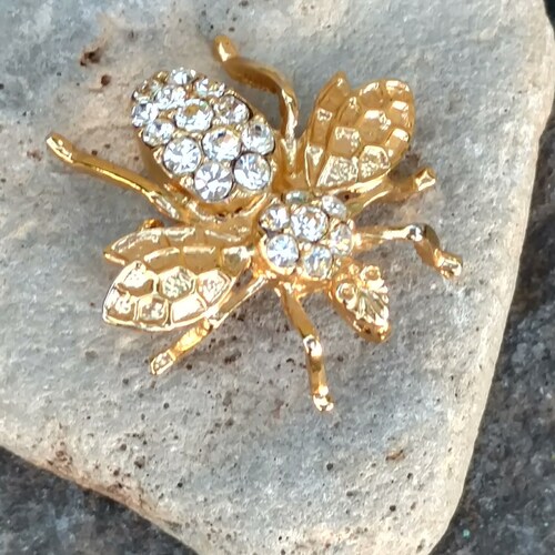 Vintage BEE/BUG BROOCH With Clear Rhinestones - Etsy