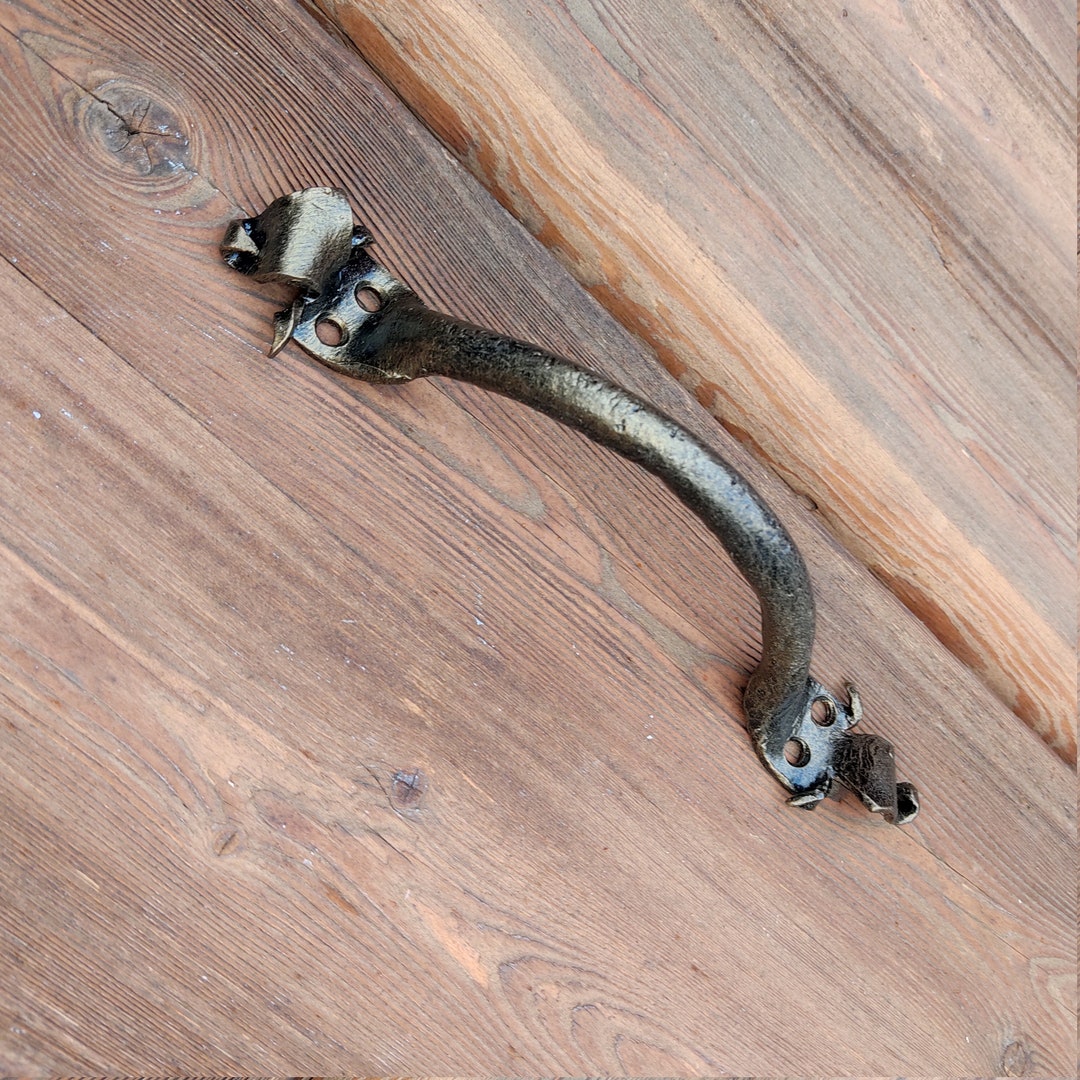 Door Handle in a Rustic Style Door Handle Antique Style Cast Iron Gift ...