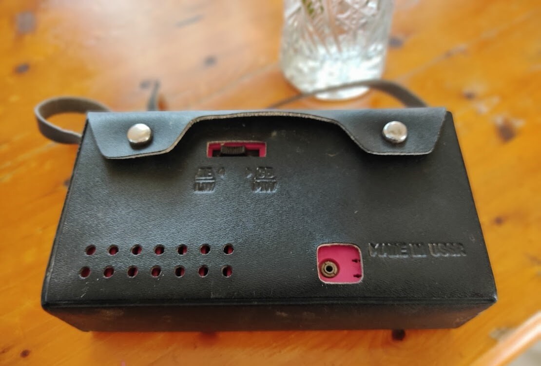Soviet-era Radio Portable Radio SELGA 405 Vintage USSR Pocket Radio ...