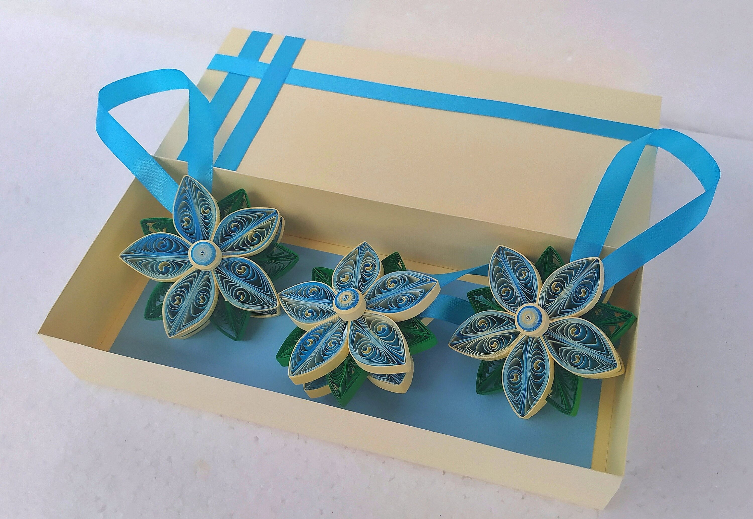 Quilling Gift Flower Ornament Set of 3 | Etsy