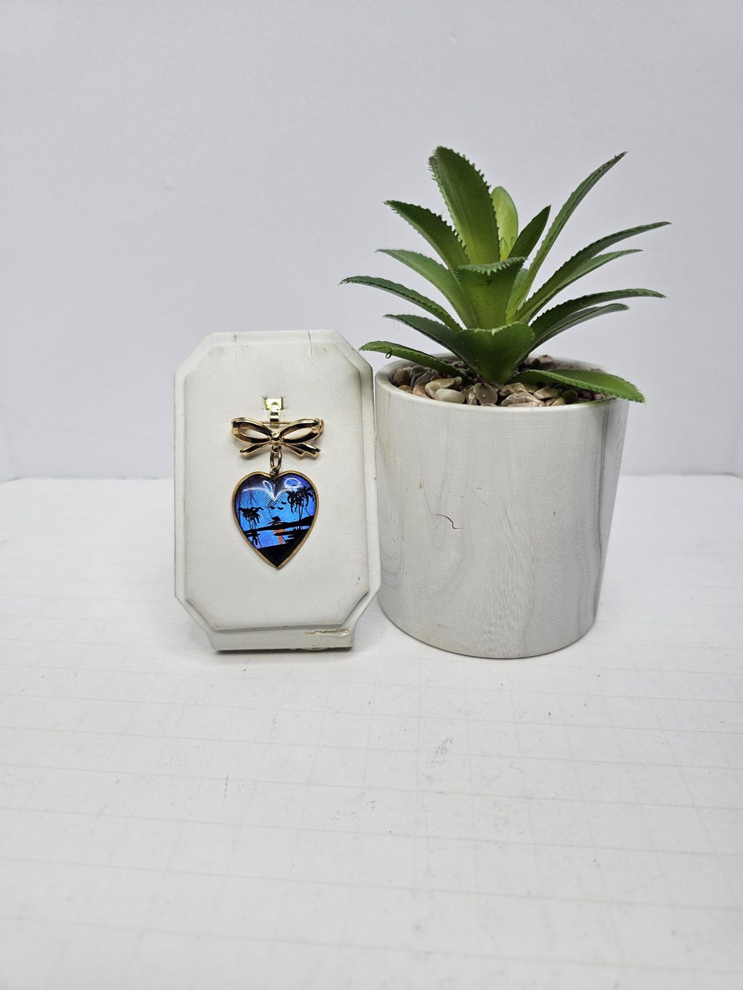 Mid Century Blue Morpho Butterfly Wing Beach Scene Sweetheart Heart and ...