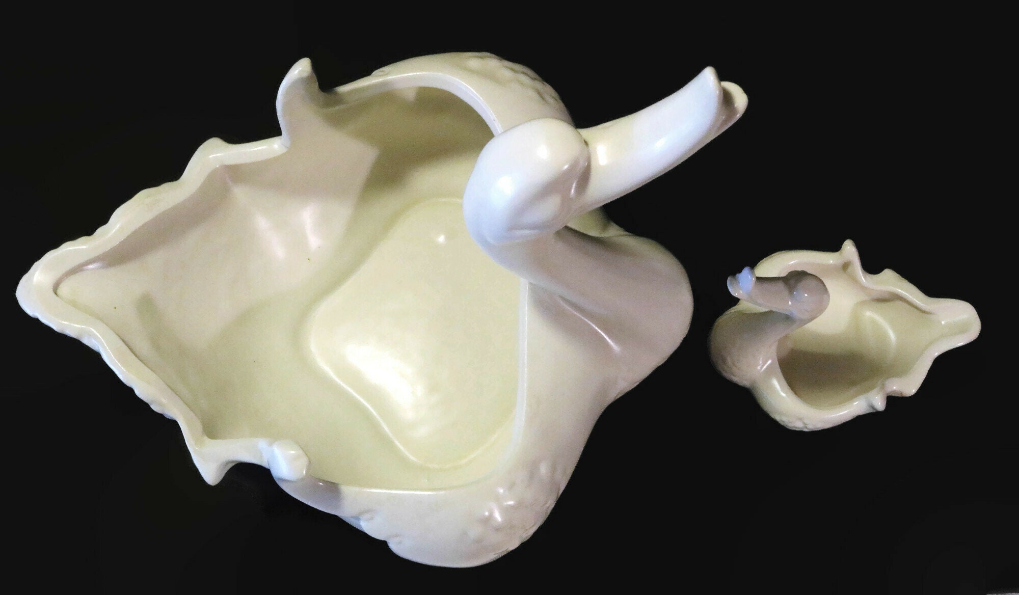 Hull 23 Swan Planters Large and Small Set of 2 in Ivory White Satin (2)