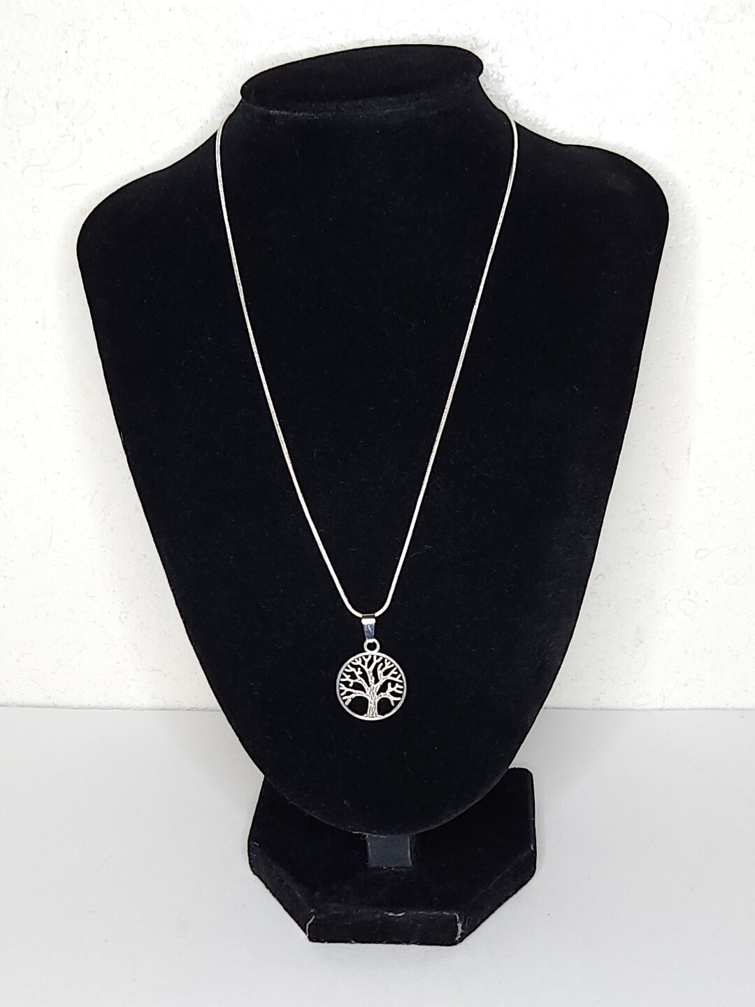 Vintage Silver Tone Tree of Life Circle Pendant on Silver Plated 925 ...