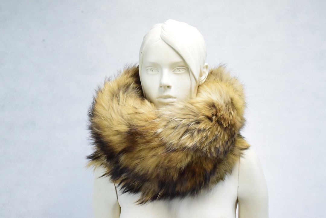 Handmade Finn Raccoon Fur Cowl: Warm Winter Neck Warmer - Etsy