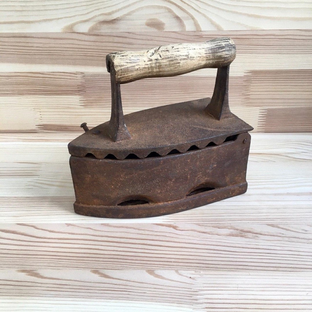Antique Charcoal Iron | Very Old Cast Iron | European Iron | Rusty ...