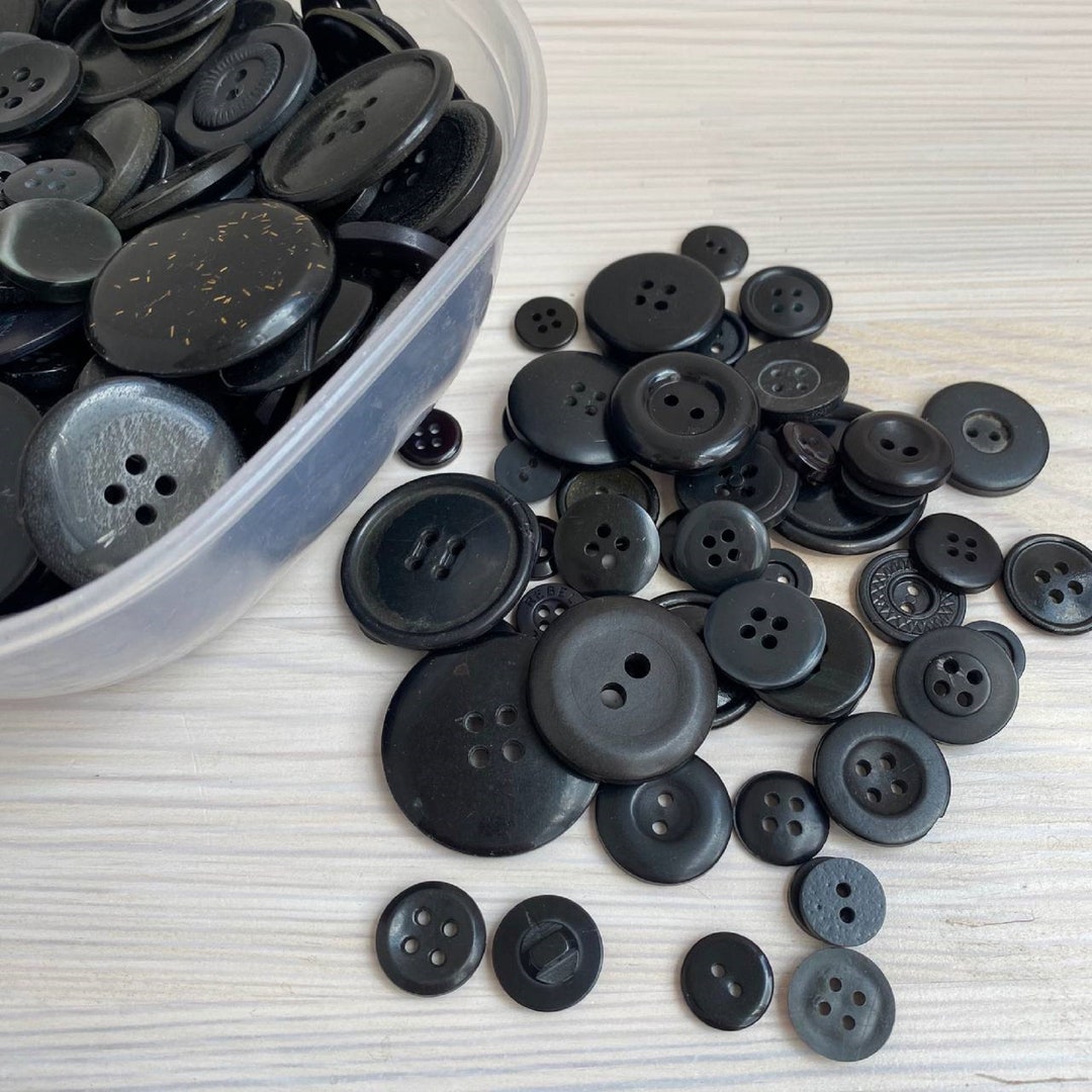 250 Vintage Black Plastic Buttons: Assorted Bulk Sewing Buttons (10-33 ...