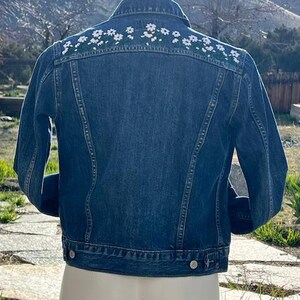 Hand Embroidered Denim Jacket, Custom Embroidery, Embroidery Art ...