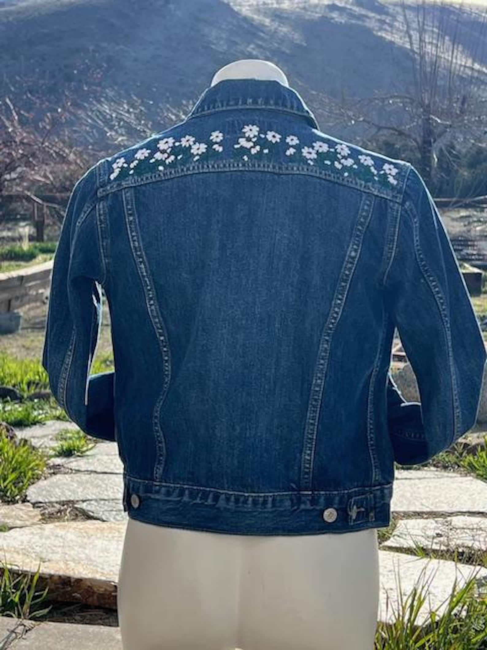 Hand Embroidered Denim Jacket, Custom Embroidery, Embroidery Art ...