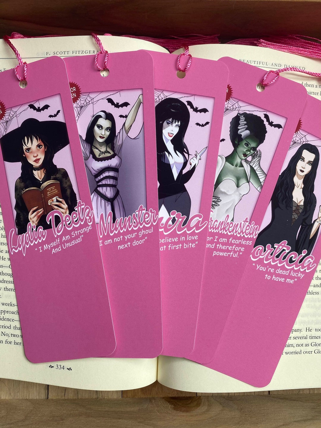Bookmark Horror Queens - Handmade - for Book and Horrror Lovers - Etsy