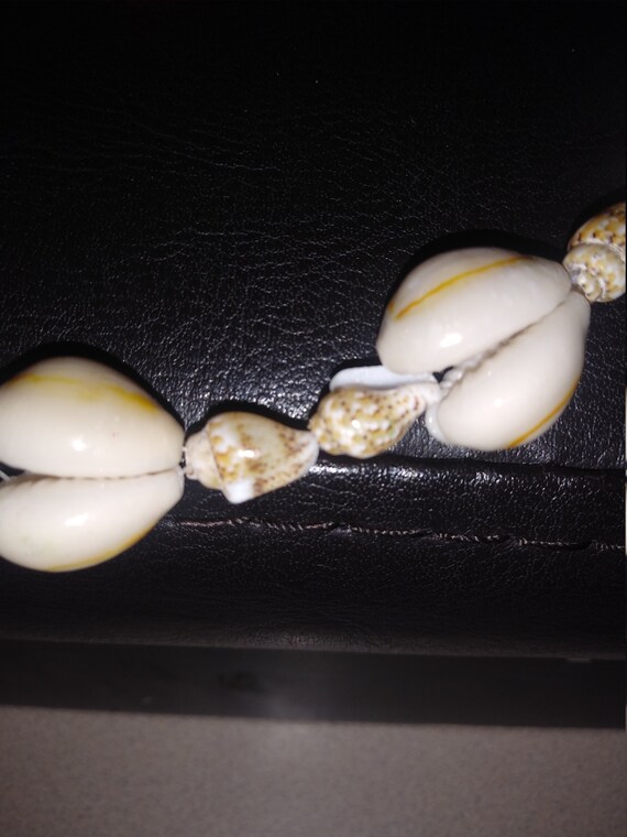 Conk shell necklace Circa. 1960s - Gem