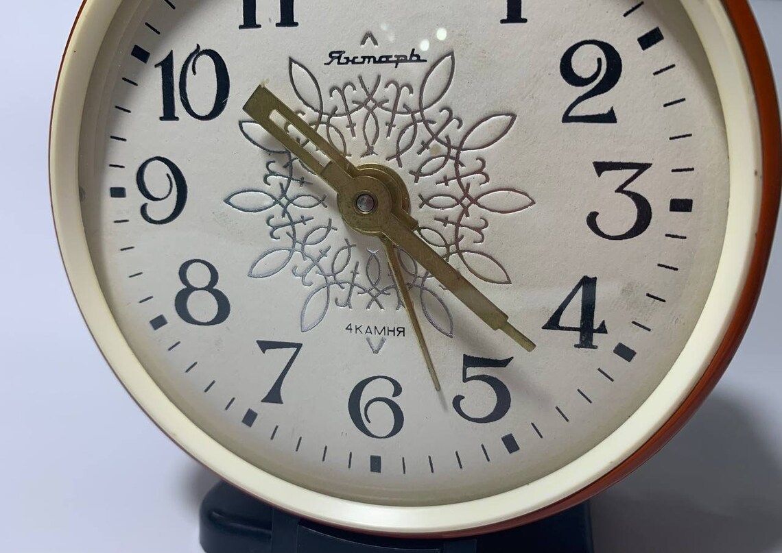 Soviet Clock Alarm Clock Vintage Clock Mechanical Clock - Etsy