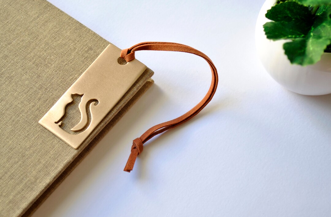 Cat Metal Bookmark, Cat Owner Gift, Book Nerd Engraved Initials ...