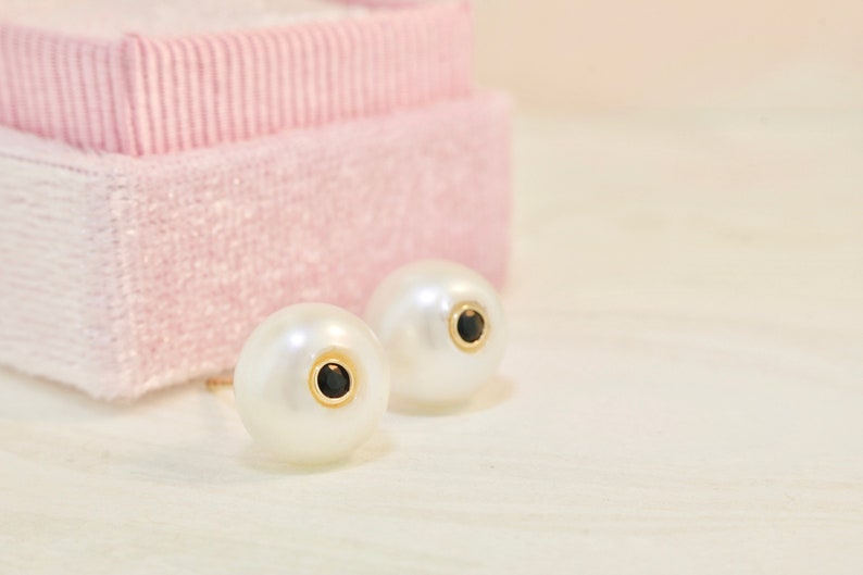 Nixie Pearl Stud With Sapphire Center Earrings 14K Yellow Gold ER12592 ...