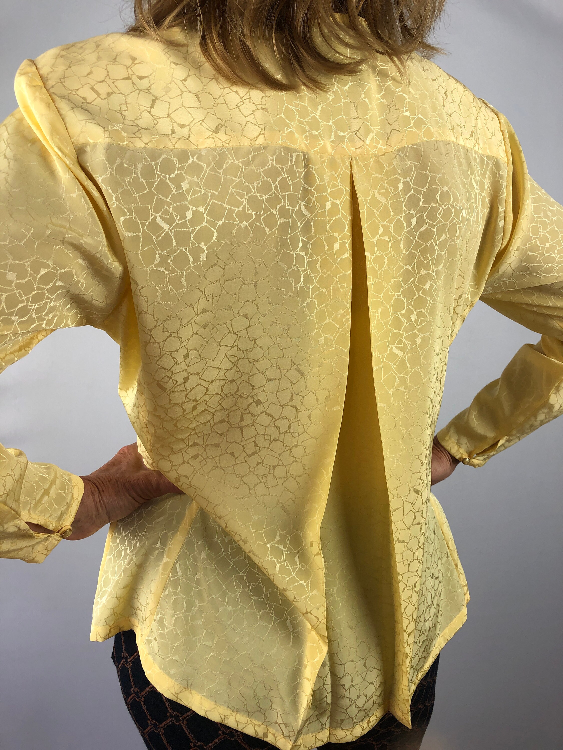80s Vintage Yellow Secretary Blouse, Lightweight Silky Fabric - Etsy
