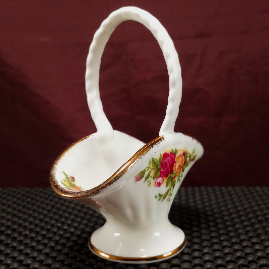 Vintage Royal Albert, Old Country Roses Basket Ornament, Royal Albert ...