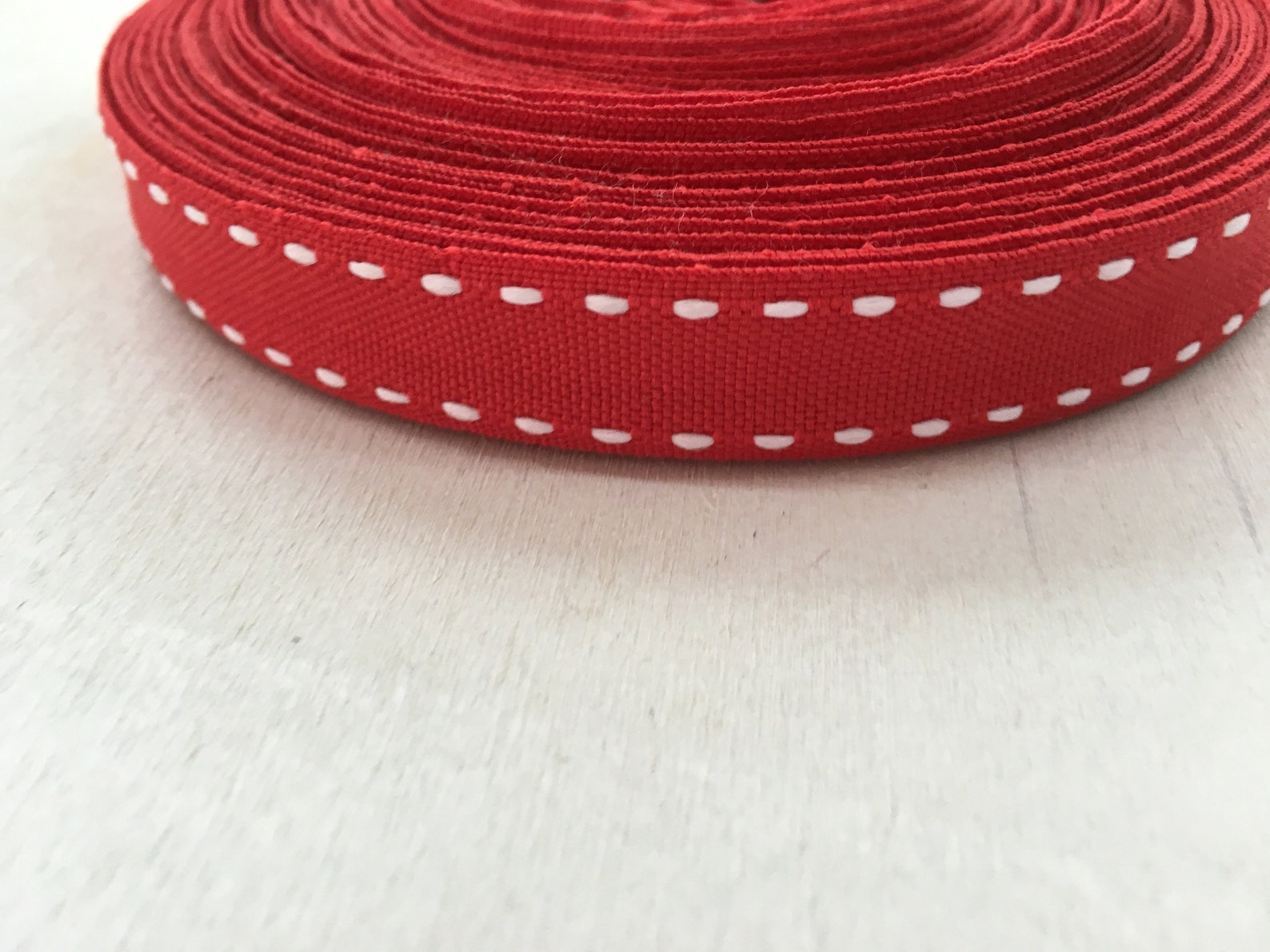 Red Cotton Ribbon by the Yard With White Saddle Stitch 1.5 Cm - Etsy UK
