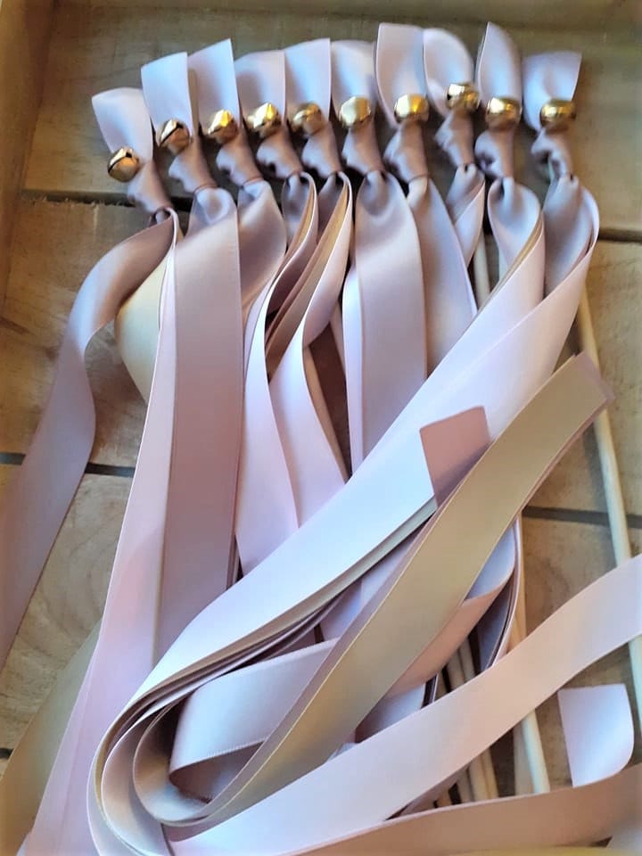20 Wedding Wands Party Streamers Gold Bells Satin Ribbons - Etsy