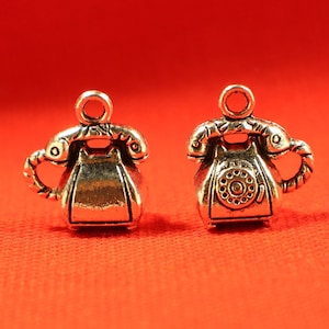 old fashioned telephone ring