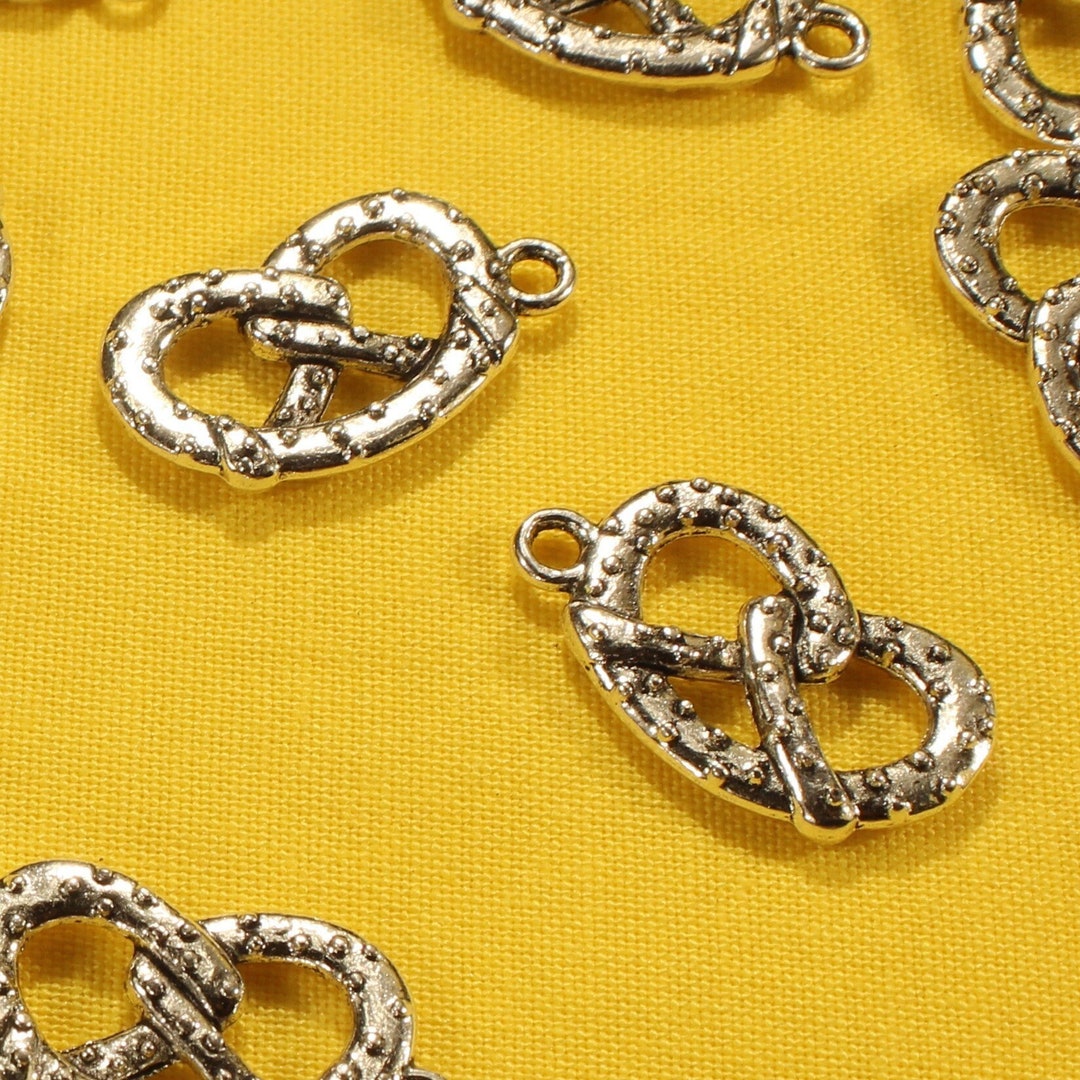 Pretzel 23mm Antique Silver Tone Double Sided Snack Food Charms - 1194 ...