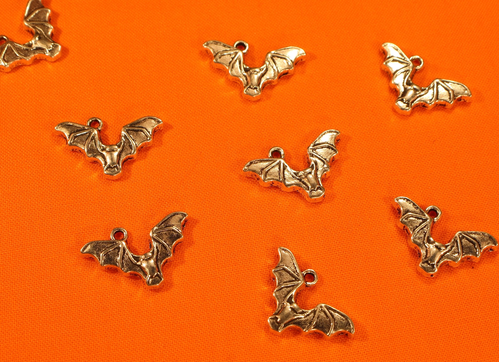 Bat 23mm Antique Silver Tone Single Sided 2D Animal Charms - Etsy