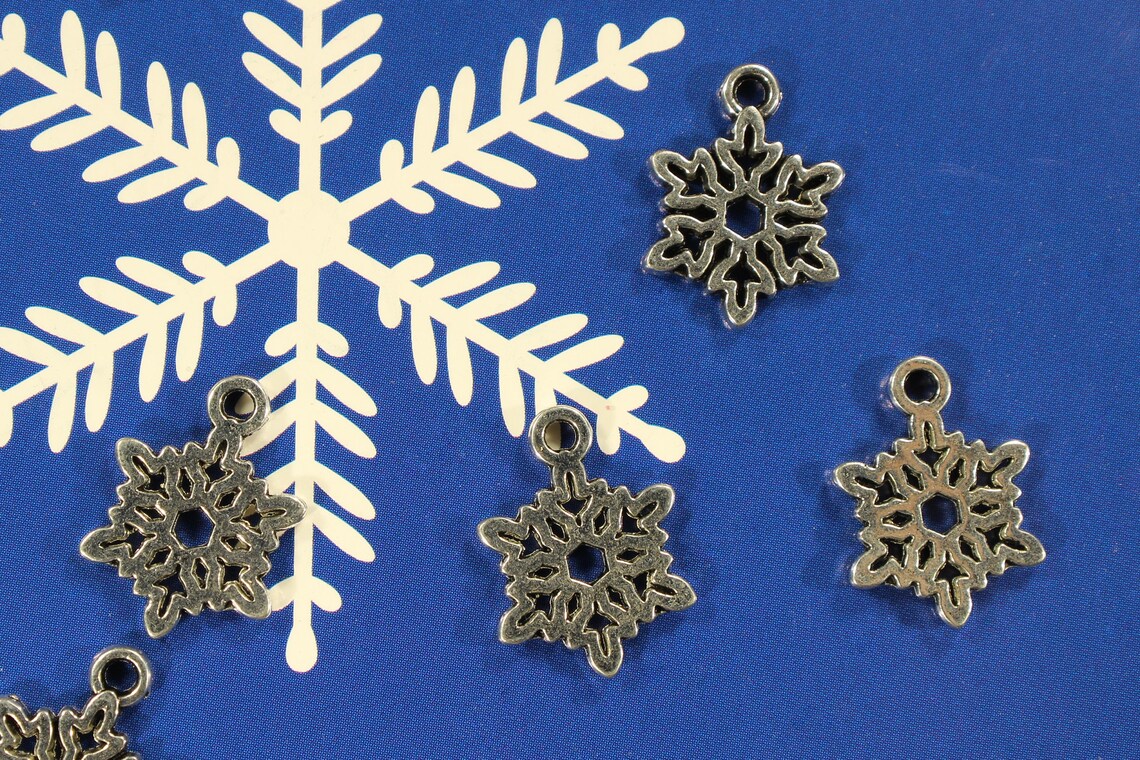 Snowflake 15mm Antique Silver Tone Die Cut Double Sided Holiday Winter ...