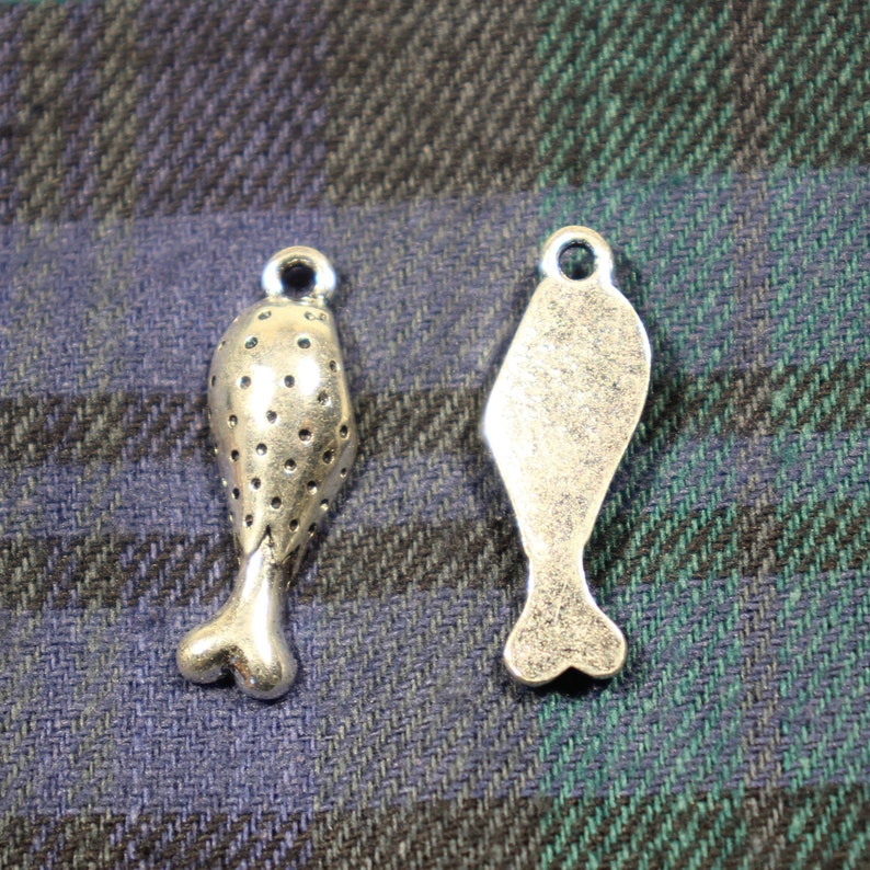 Turkey Leg 25mm Antique Silver Tone Single Sided 2D Food Charms - 1426 ...