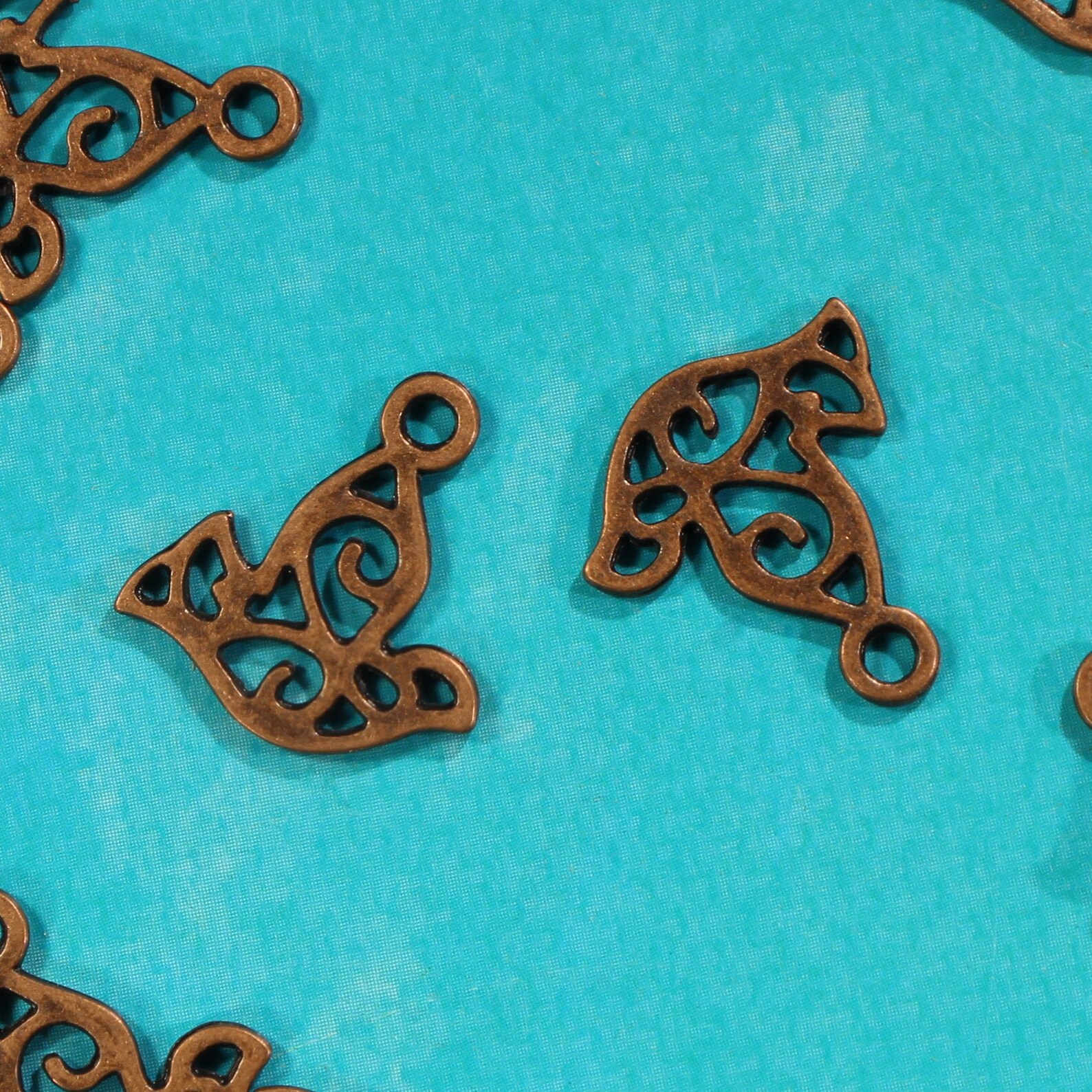 Dove 16mm Antique Copper Tone Double Sided Ornate Die Cut Bird Charms ...