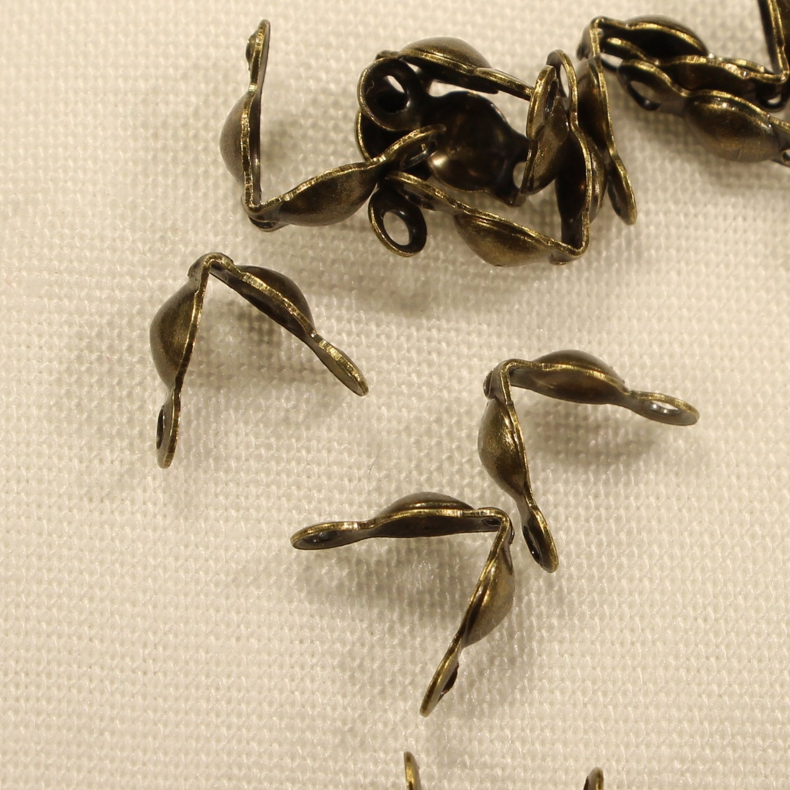 Knot Cover 8mm Antique Bronze Tone Iron Based Clamshell Style With Two ...