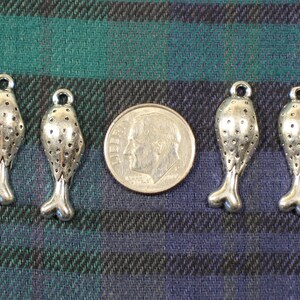 Turkey Leg 25mm Antique Silver Tone Single Sided 2D Food Charms - 1426 ...