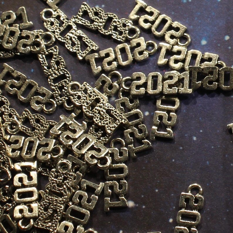 2021 Year 19mm Antique Silver Tone Single Sided Date Charms - Etsy