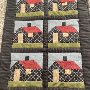 Little House Quilt - Etsy