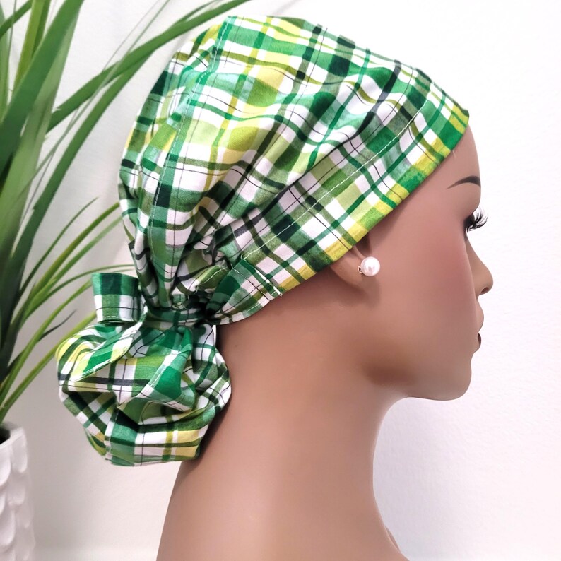 St Patrick's Day Ponytail Satin Lined Scrub Cap: Surgical/doctor/nurse ...