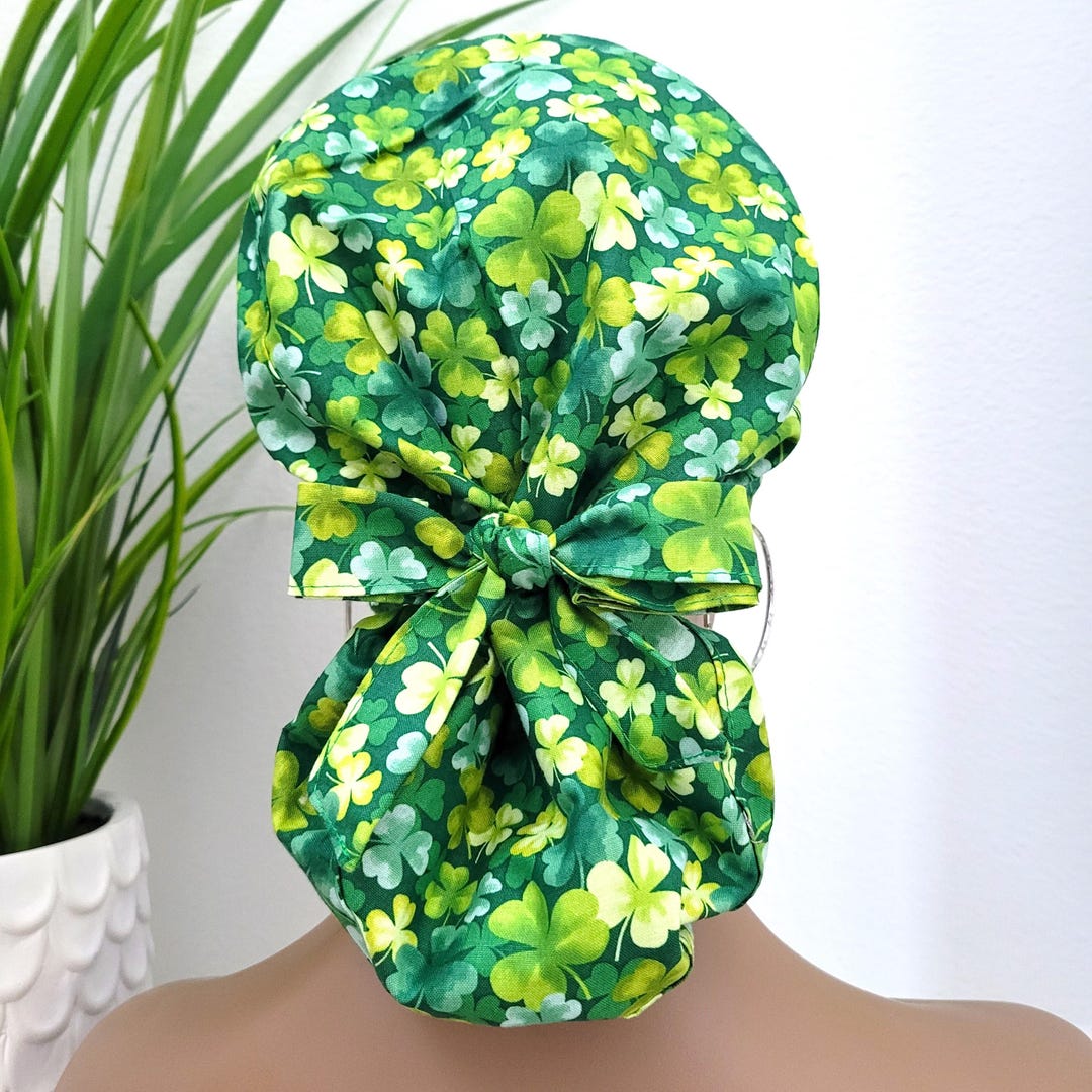 St Patrick's Day Ponytail Scrub Cap: Satin Lined Nurse Hat Protect Hair ...