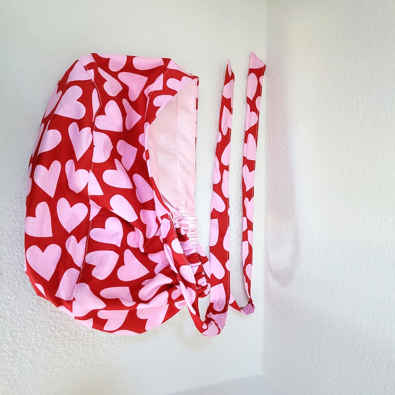 Hearts Satin Lined Ponytail Scrub Hat: Surgical Nurse Doctor Cap ...