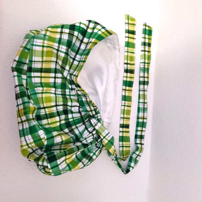 St Patrick's Day Ponytail Satin Lined Scrub Cap: Surgical/doctor/nurse ...