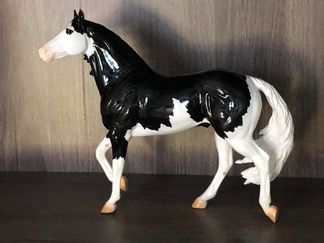 JOTA 2023 Black and White Splash Overo Tobiano Paint Collectors Club ...