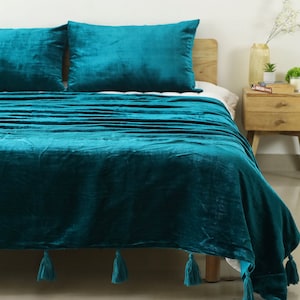 Teal Blue Velvet Bedspread, Velvet Throw Blanket With Handmade Knotted ...