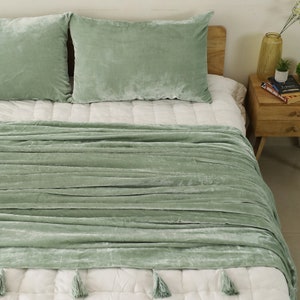 Sage Green Velvet Bedspread Velvet Throw Blanket With Handmade Knotted ...