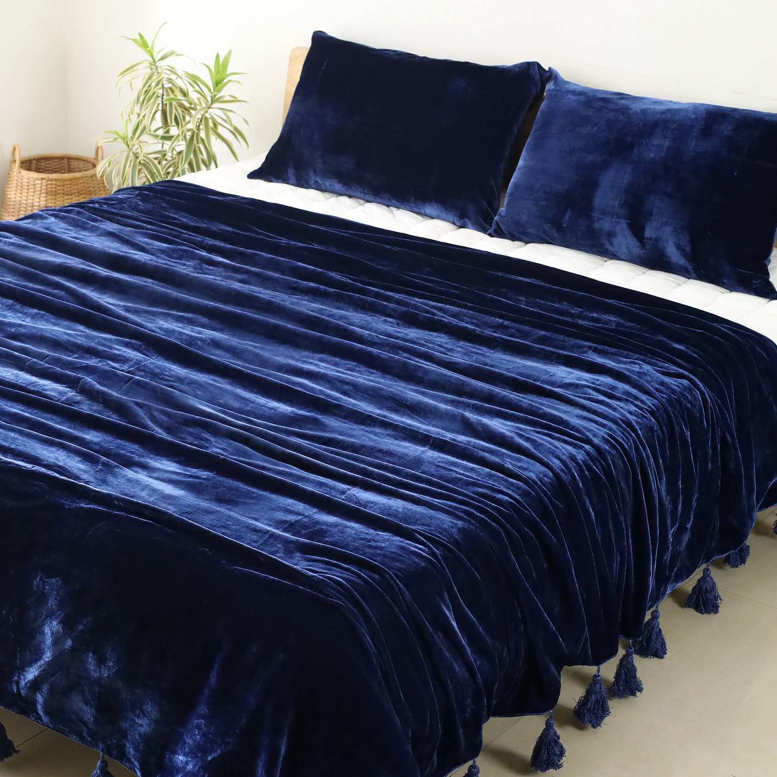 Royal Blue Luxe Velvet Bedspread, Throw Blanket With Handmade Knotted ...