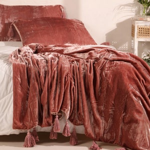 Luxe Velvet Bedspread, Velvet Throw Blanket With Handmade Knotted ...